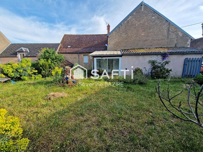 Maison 5 pièces à Châteaumeillant, à vendre