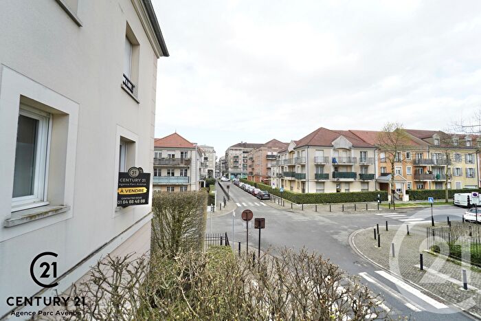 Appartement à vendre - Bussy-Saint-Georges, Violennes, Village - 2 pièces - 1 chambre