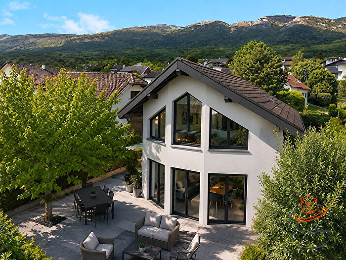 Maison 6 pièces à Thoiry, à vendre