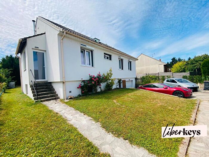 Maison à vendre - Saint-Pathus - 7 pièces - 5 chambres