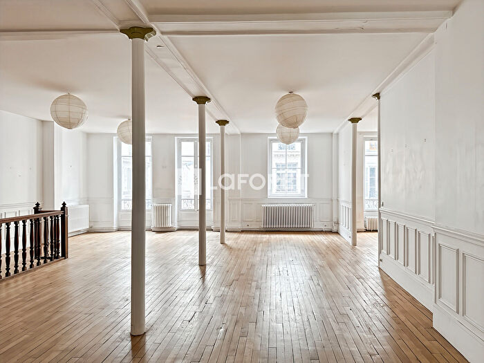 Paris 11ème, République, Saint-Ambroise : Appartement 4 pièces à vendre