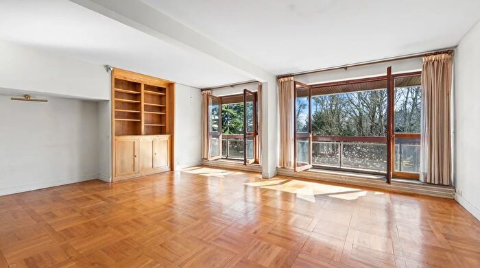 Appartement à vendre - Saint-Cloud, Fouilleuse, Val dOr - 5 pièces - 2 chambres