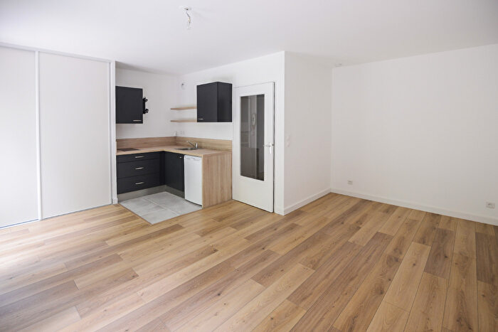 Appartement à louer - Nantes, Hauts-Pavés, Saint-Pasquier, Saint-Félix, Université - 1 pièce