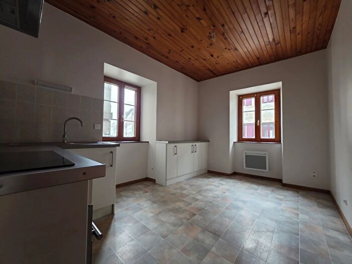 Appartement à louer - Saint-Agrève - 5 pièces - 4 chambres
