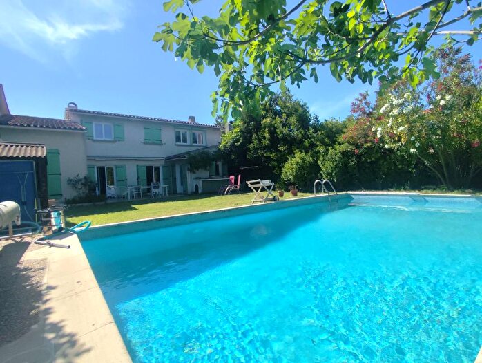 Avignon, Saint-Ruf : Maison 5 pièces à vendre