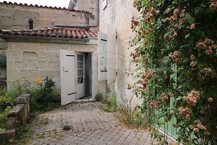 Appartement 2 pièces à vendre à Saintes, Centre-ville