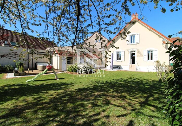 Maison à vendre - Saint-Martin-en-Bresse - 7 pièces - 4 chambres