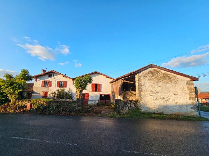 Maison à vendre - Saint-Palais - 5 pièces - 4 chambres