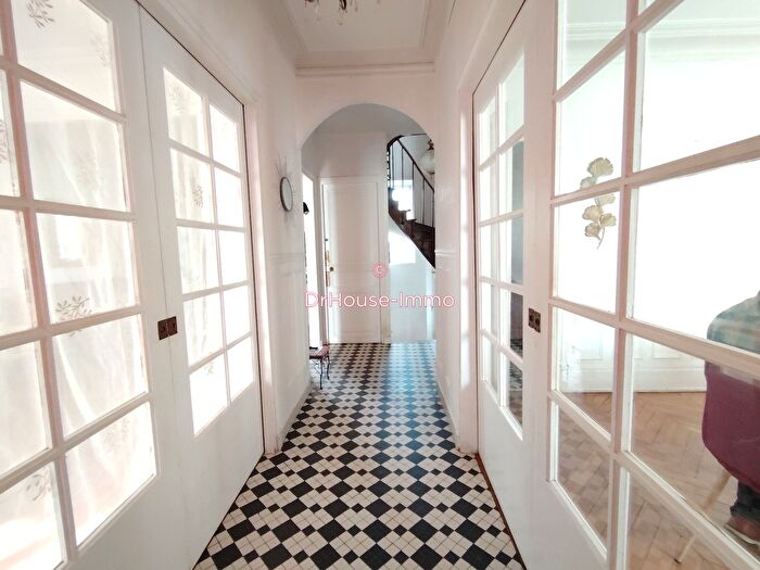 Maison 9 pièces à Saint-Pierre-lès-Nemours, à vendre