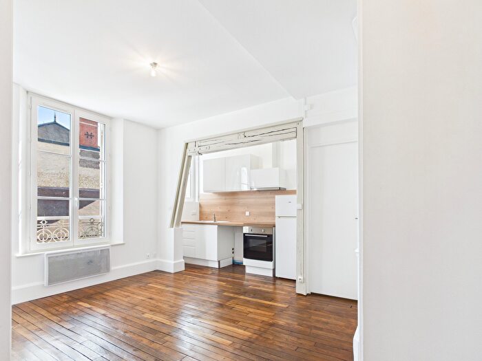 Appartement à louer - Troyes, Jules Guesde - 2 pièces - 1 chambre