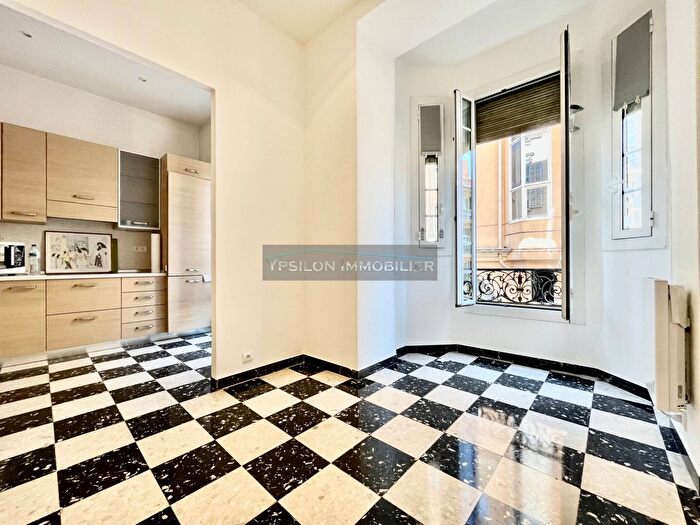 Appartement à louer - Beausoleil - 4 pièces - 3 chambres