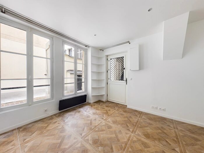 Appartement à louer - Paris e , Saint-Gervais - 1 pièce