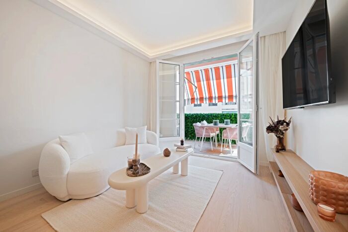 Nice, Le Port - Appartement 2 pièces à vendre