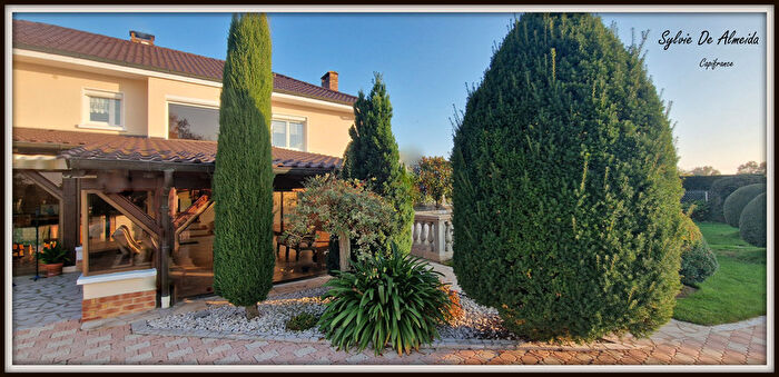 Maison à vendre - Bâgé-la-Ville - 6 pièces - 4 chambres