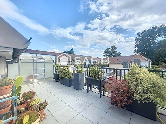 Appartement à vendre - Le Mesnil-Saint-Denis - 3 pièces - 2 chambres