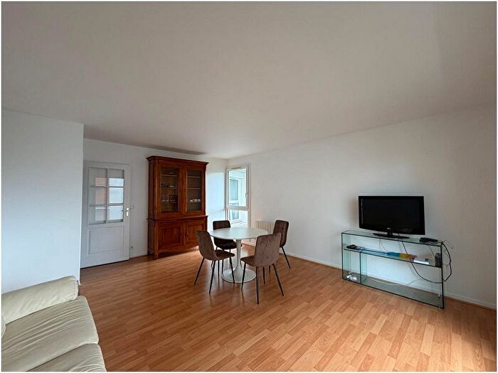 Lille, Lille-Sud : Appartement 3 pièces à louer