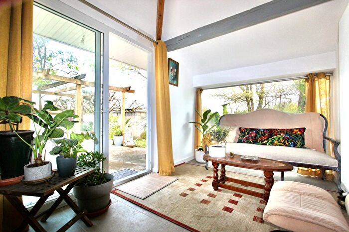 Maison à vendre - La Lande-de-Fronsac - 9 pièces - 4 chambres