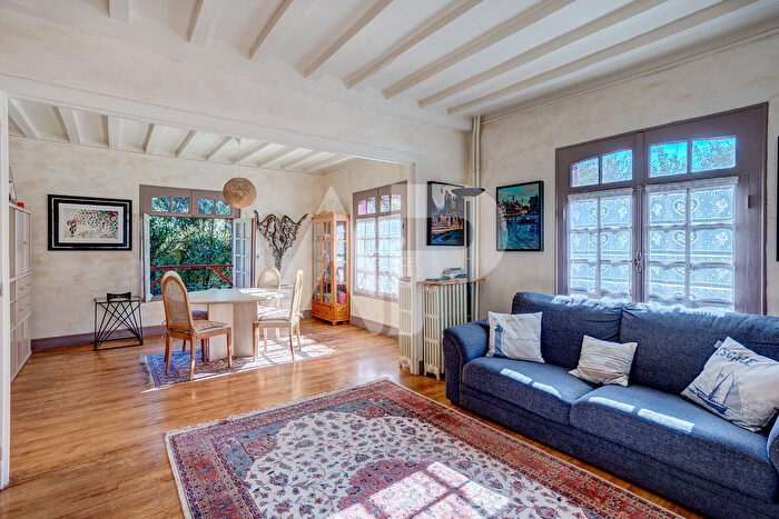 Maison 6 pièces à Sèvres, Les Bruyères, à vendre