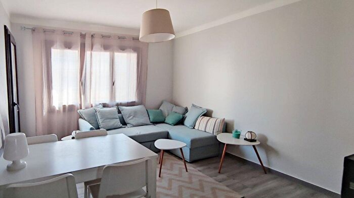 Appartement à louer - Temple, Toulon - 4 pièces - 3 chambres