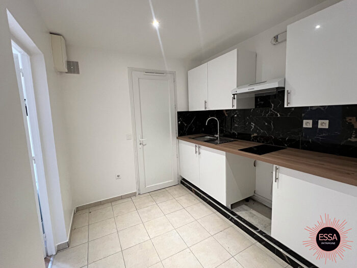 Appartement à louer - Viroflay, Haras - 1 pièce