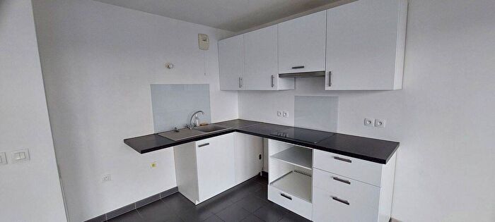 Centre Urbain-Coquibus, Évry-Courcouronnes : Appartement 3 pièces à louer