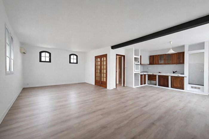 Maison à vendre - Cournonsec - 6 pièces - 4 chambres