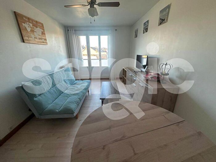 Appartement à louer - Laon Zola-Neufchâtel-Orgeval, Reims - 2 pièces - 1 chambre