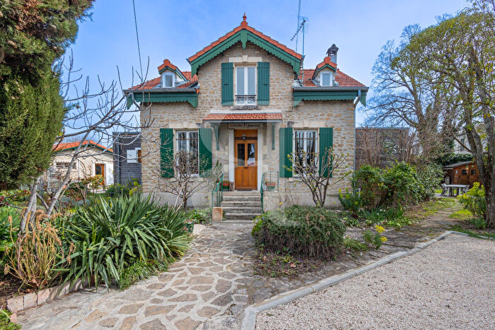 Maison à vendre - Valréas - 9 pièces - 5 chambres