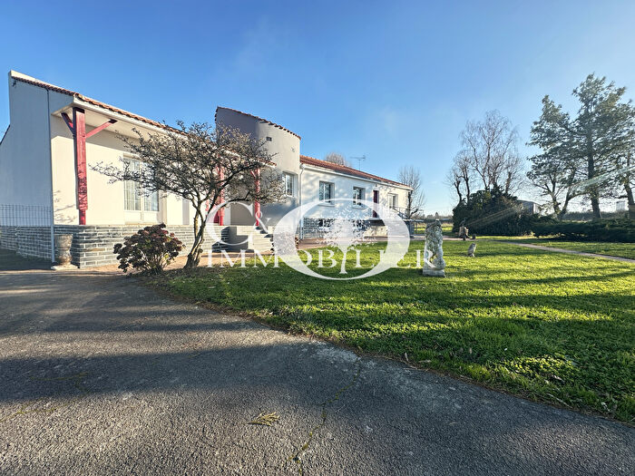 Maison à vendre - Legé - 7 pièces - 5 chambres