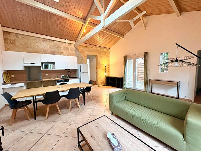 Maison à louer - Bordeaux, Saint-Augustin - 3 pièces - 2 chambres