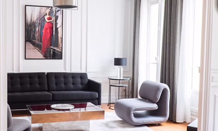 Appartement à louer - Paris e , Courcelles, Wagram - 5 pièces - 3 chambres