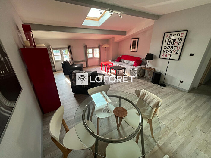 Appartement à louer - Cognac, Centre-ville, Gare - 2 pièces - 1 chambre