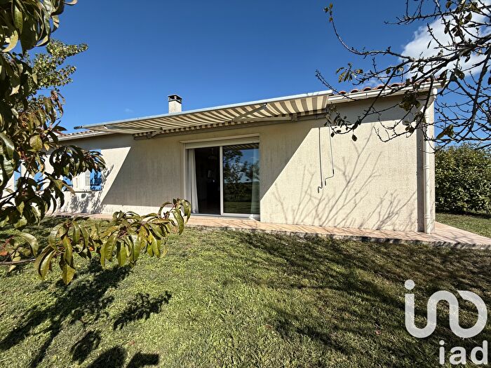 Maison à vendre - Saint-Georges-Antignac - 5 pièces - 3 chambres