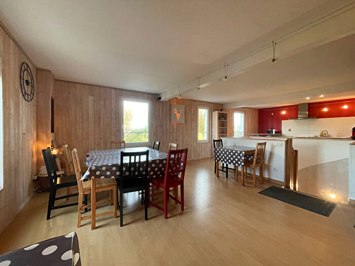 Appartement à vendre - Saint-Gildas-de-Rhuys - 5 pièces - 4 chambres