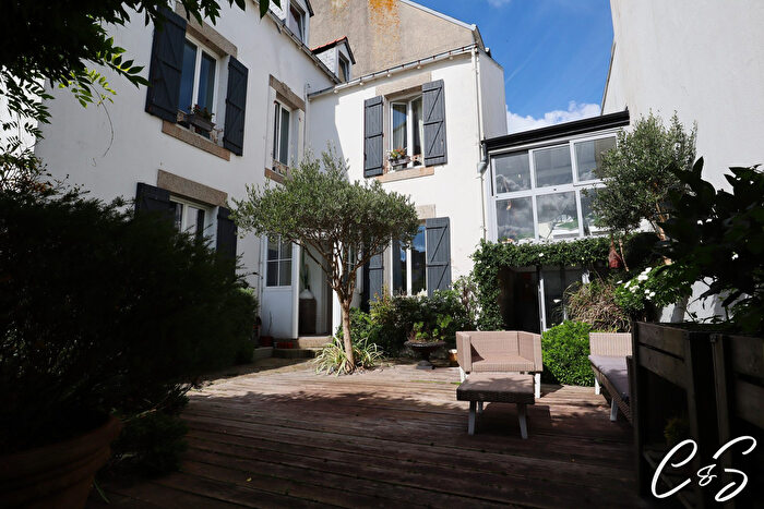 Maison à vendre - Concarneau, Centre-ville - 6 pièces - 4 chambres