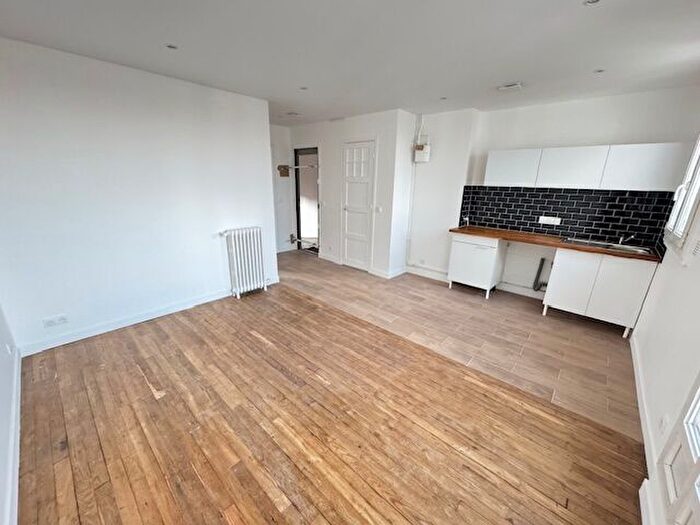 Appartement à louer - Clichy, République, Victor Hugo - 2 pièces - 1 chambre