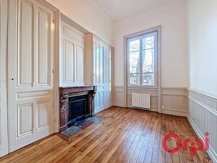 Appartement à louer - Sans Souci-Dauphiné, Lyon ème arrondissement - 5 pièces - 3 chambres