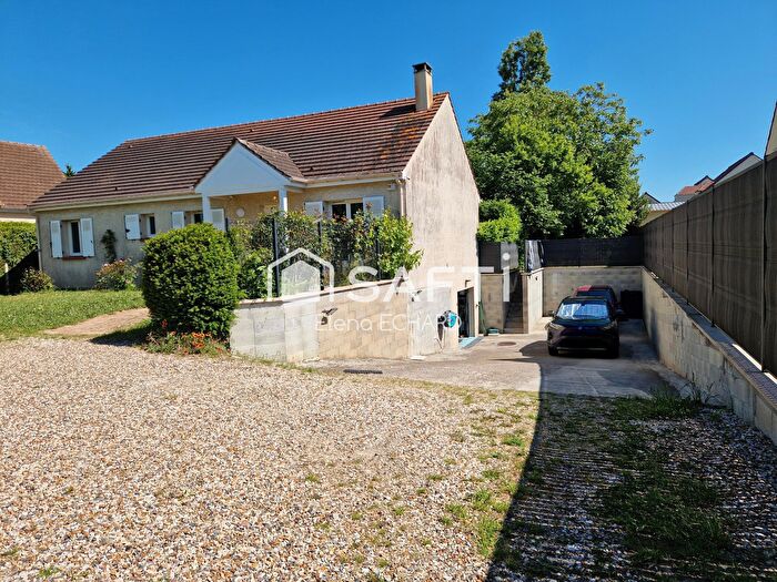 Maison 5 pièces à Magnanville, à vendre