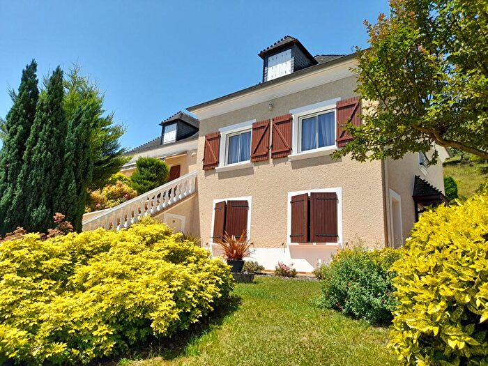 Maison 7 pièces à Nay, à vendre