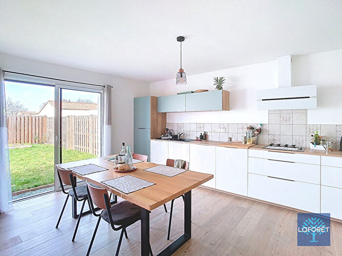 Maison à vendre - Les Essarts - 5 pièces - 3 chambres