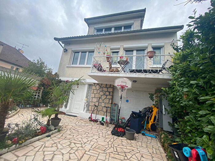 Ormesson-sur-Marne - Maison 6 pièces à vendre