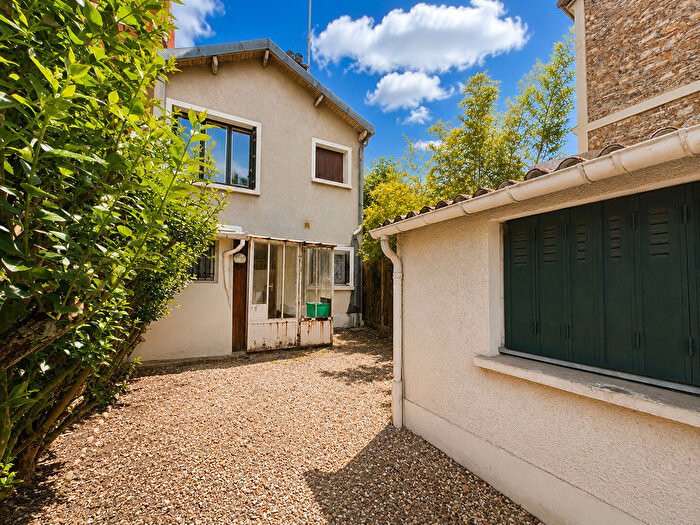 Sèvres, Beau-Site, Binelles, Renan, Chataîgneraie : Maison 4 pièces à vendre