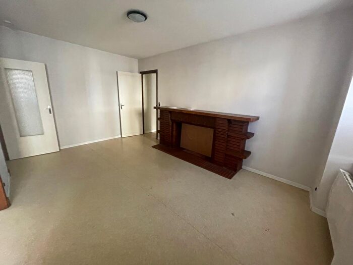 Appartement à louer - Laissac - 2 pièces - 1 chambre