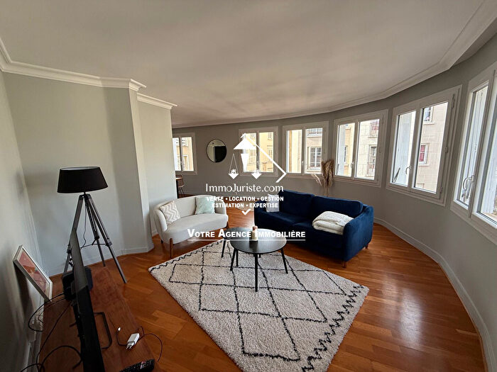 Appartement à louer - Limoges, Centre-ville, Hôtel de Ville, Emailleurs - 4 pièces - 3 chambres