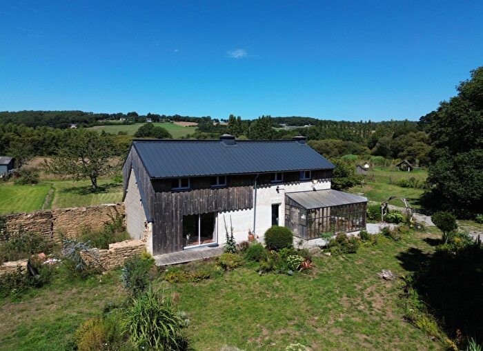 Maison à vendre - Pleucadeuc - 5 pièces - 3 chambres