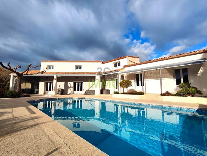 Maison à vendre - Poussan - 8 pièces - 5 chambres