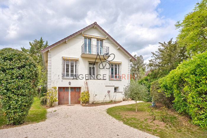 Maison à vendre - Le Vésinet - 8 pièces - 5 chambres