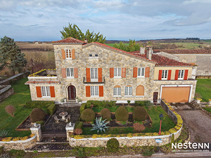 Maison à vendre - Castelnau-sur-lAuvignon - 10 pièces - 7 chambres