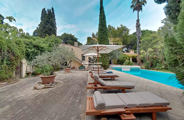 Maison à vendre - Le Soler - 12 pièces - 7 chambres