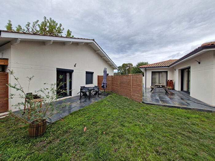 Maison à vendre - Salles - 4 pièces - 3 chambres